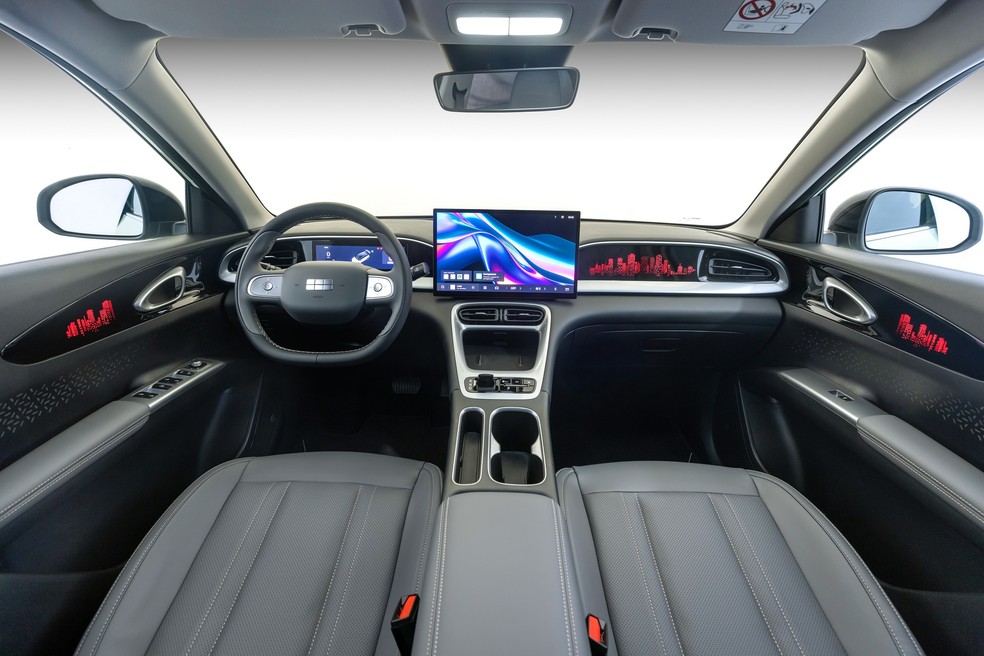 Geely EX2 tem preço de BYD Dolphin Mini com porte de Dolphin