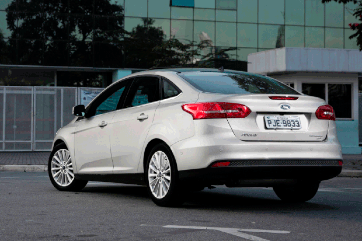 Ford reduz preços de Focus e Fusion
