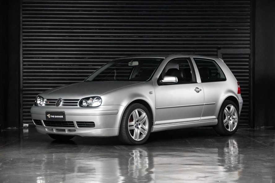 Achado usado: VW Golf GTI VR6 é versão esportiva rara a preço de Jetta GLI