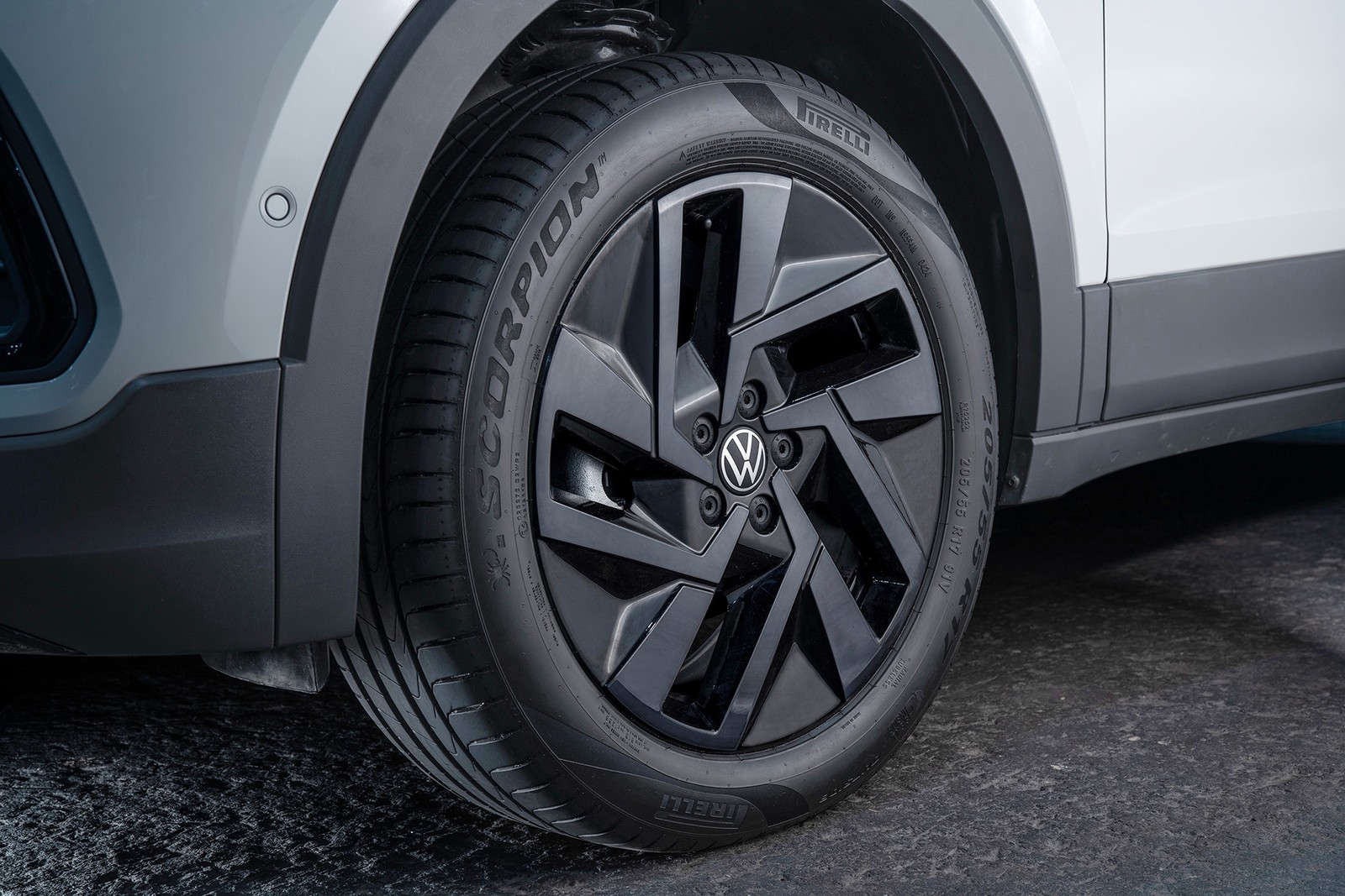 Volkswagen T-Cross 2025 muda visual para seguir como SUV mais vendido