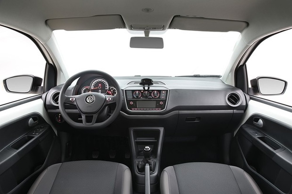 VW up! 2020 ganha novas versões e tem preço reduzido, mas continua caro