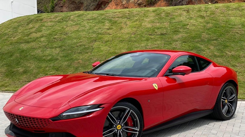 Aston Martin DB12 quer desbancar McLaren GT e incomodar a Ferrari; leia ...