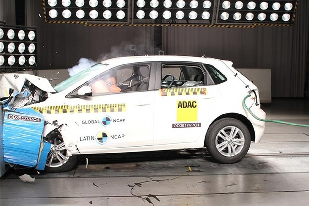 Volkswagen Polo nacional conquista nota máxima de segurança para ...