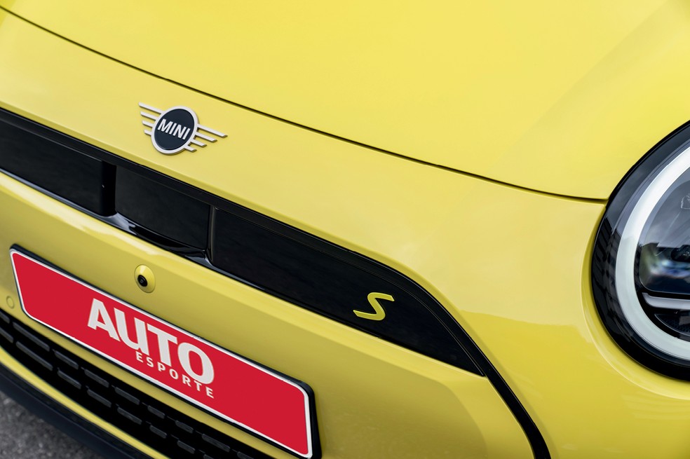 Teste: Novo Mini Cooper SE honra a tradição britânica, mesmo sendo chinês