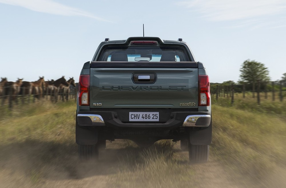 Nova Chevrolet S10 está mais potente e custa até R$ 302.900 na pré-venda