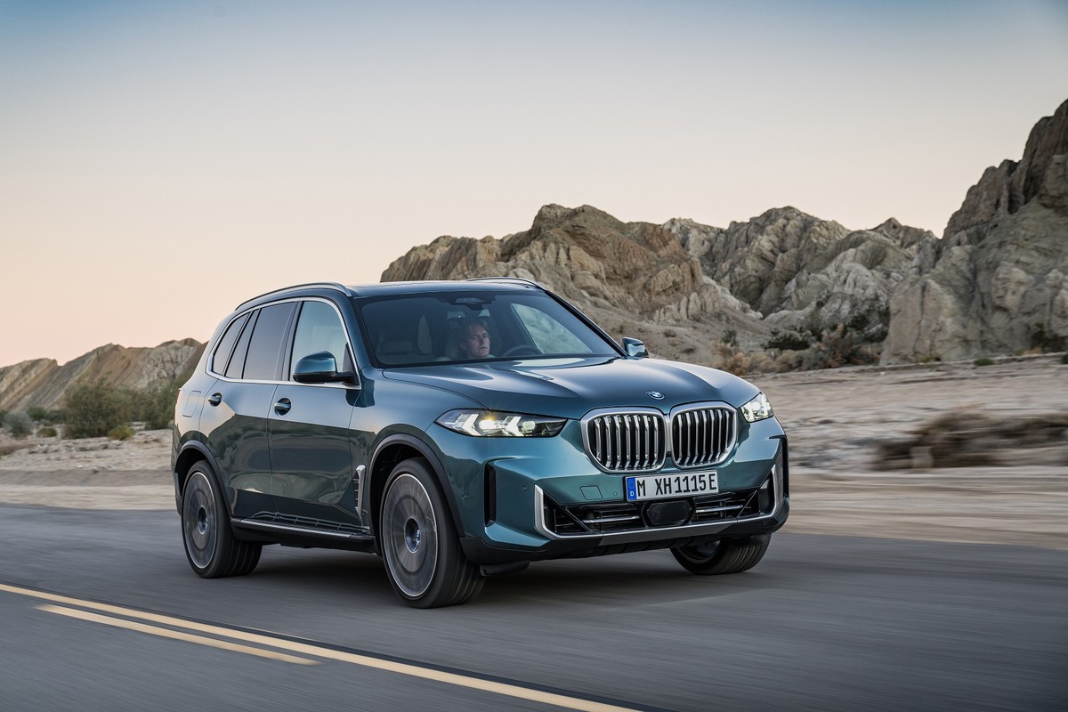 BMW X5 e X6 2024 recebem leve renovação de estilo e nova linha de motores