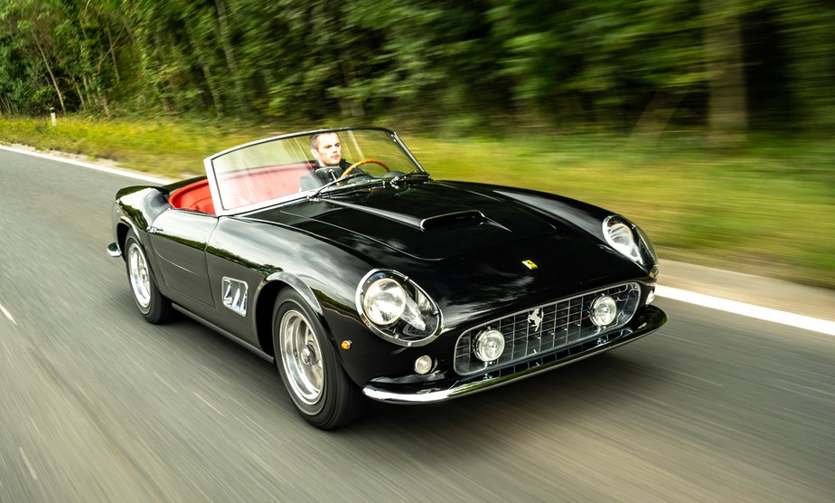 Réplica de Ferrari clássica dos anos 1960 é lançada pelo equivalente a ...