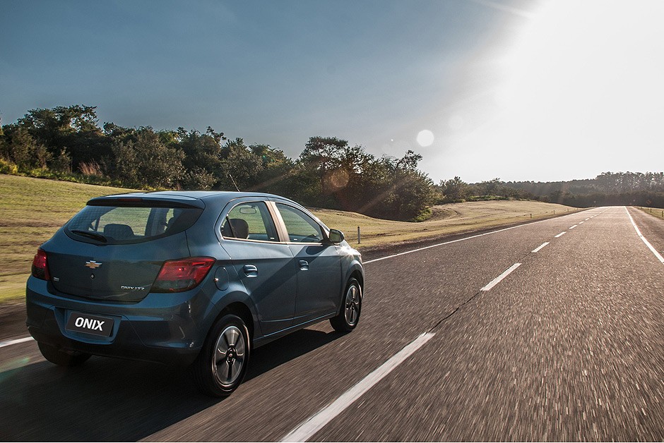 Avaliação: Chevrolet Onix 1.4 LT automático