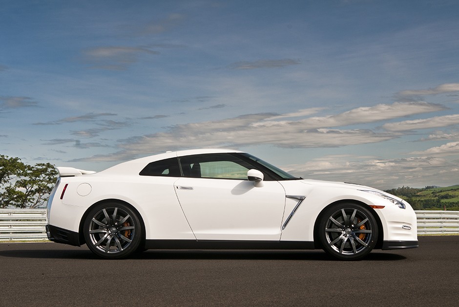 Nissan confirma GT-R para o Brasil em 2016
