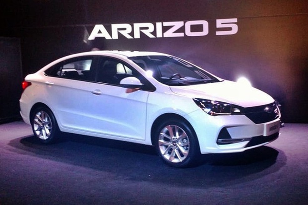 Chery Arrizo 5 estreia em novembro com motor 1.5 turbo, produção ...