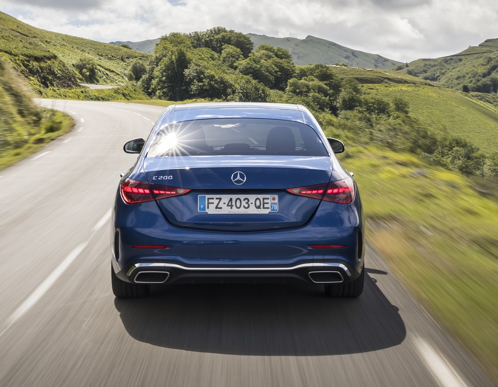 Novo Mercedes Classe C vai estrear no Brasil em duas versões e preço ...