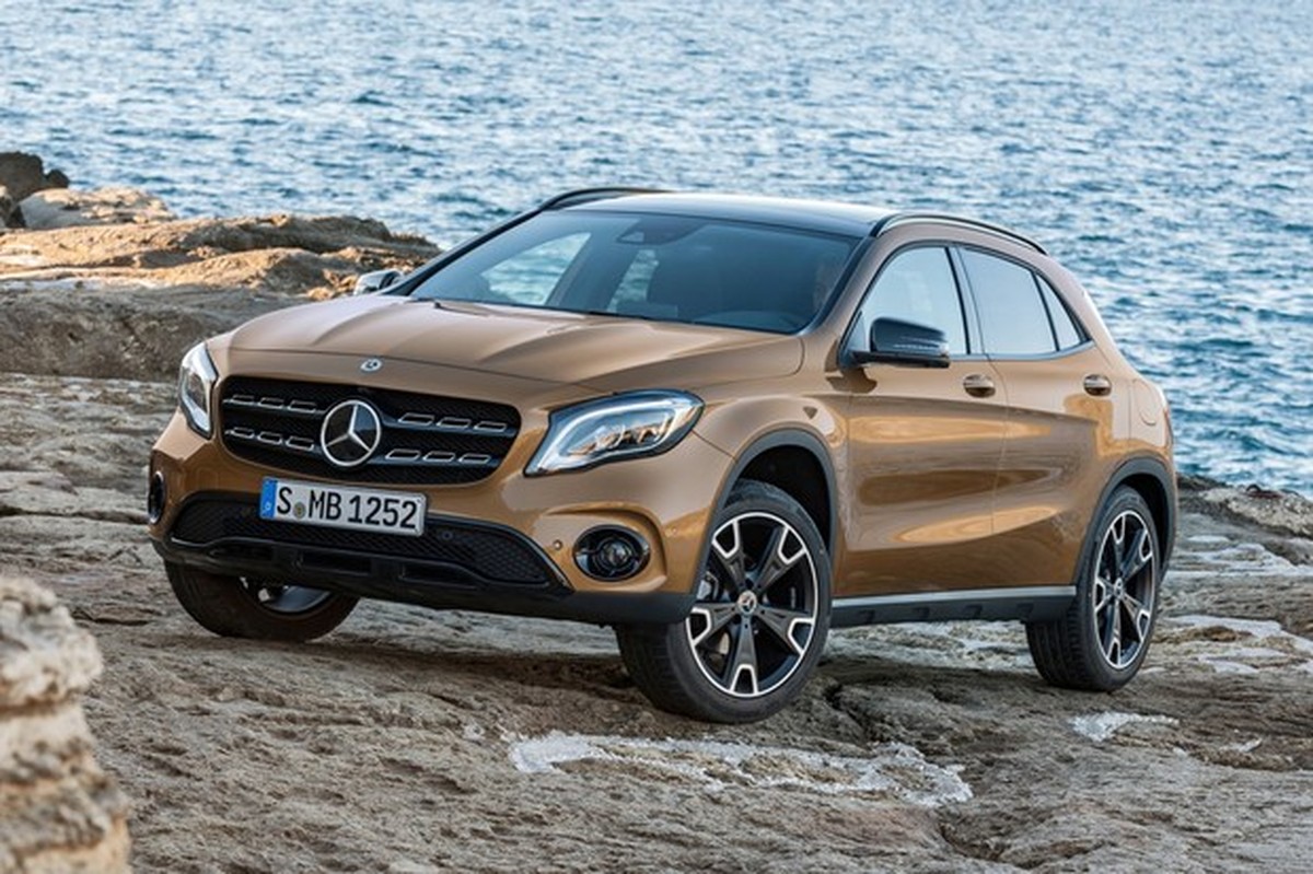 Mercedes-Benz GLA reestilizado fica mais aerodinâmico e ganha nova versão