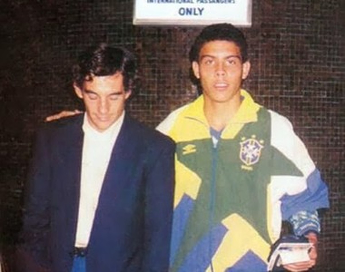 Ronaldo homenageia Ayrton Senna