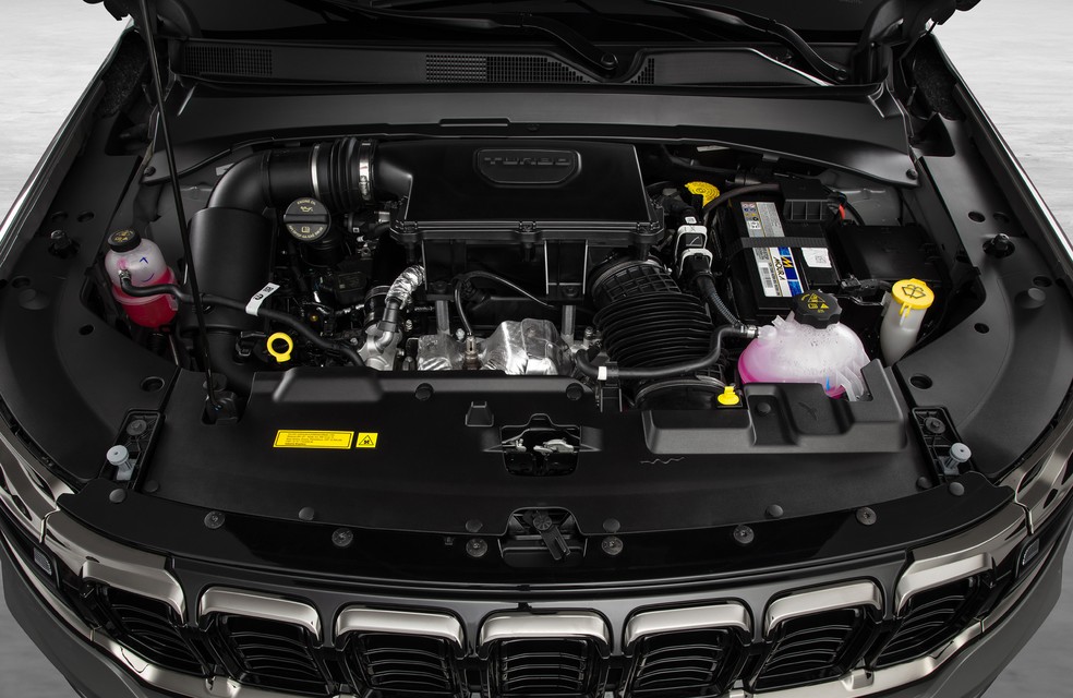 Jeep Commander 2025 está até R$ 40 mil mais barato: preços e equipamentos