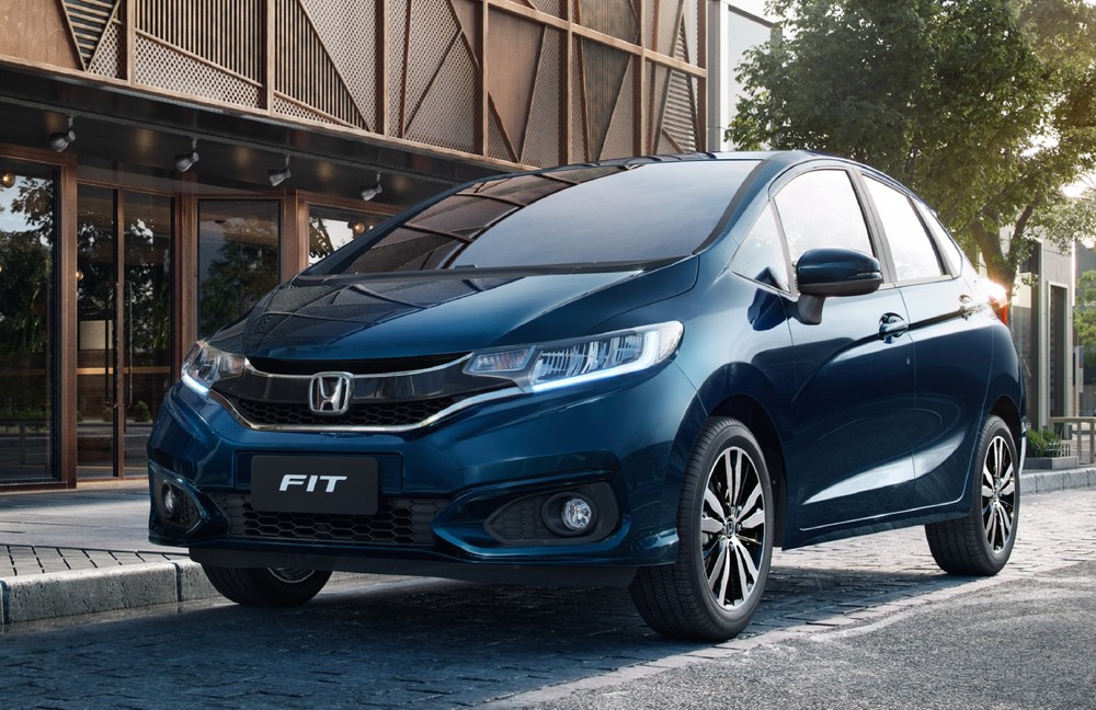 Honda Fit segue vivo com novo visual e cara de Toyota