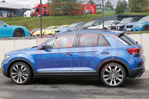 Flagra: Versão esportiva R do Volkswagen T-Roc aparece em testes