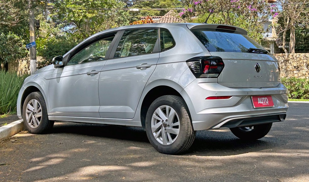 Vídeo: Volkswagen Polo turbo com câmbio manual é o sucessor do Up TSI?