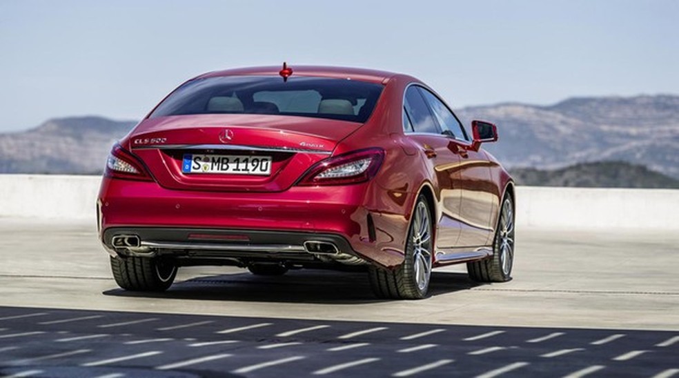 Mercedes-Benz reestiliza linha CLS
