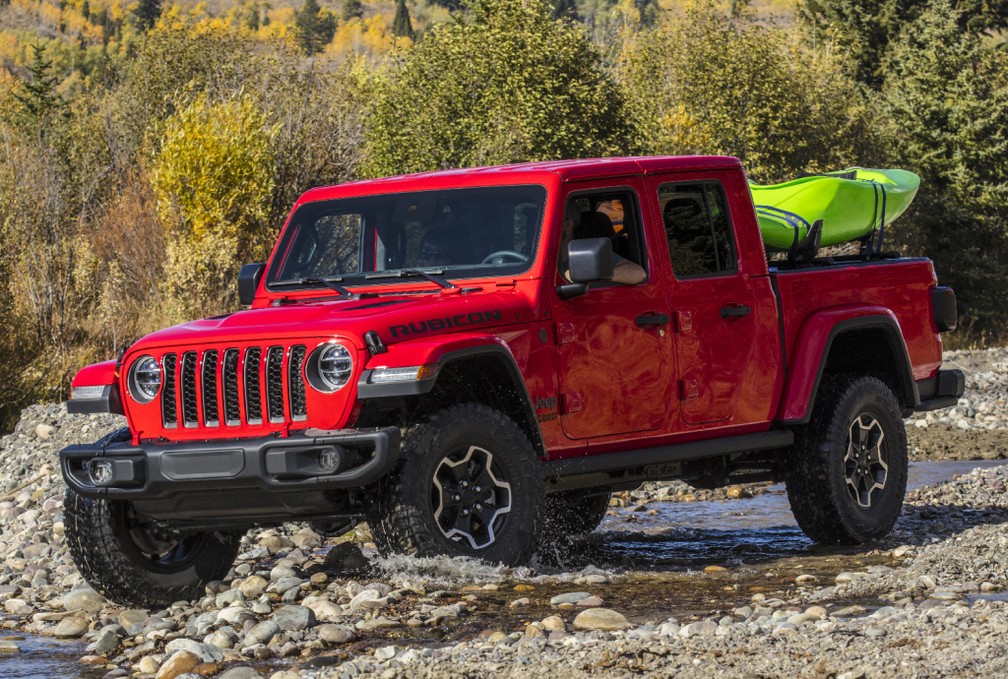 Jeep mostra a Gladiator, a picape conversível do Wrangler