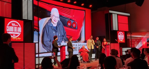 Conheça a 1ª mulher brasileira em hall da fama mundial de carros antigos