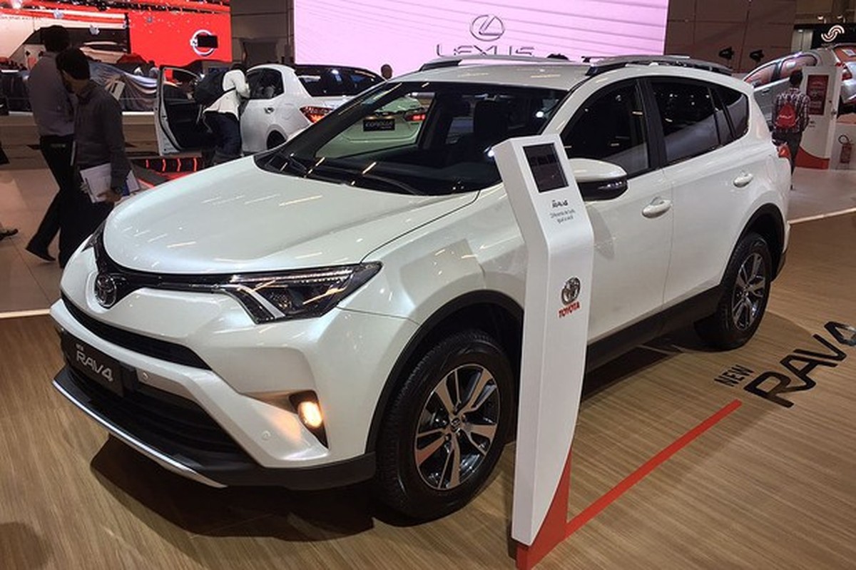 Toyota mostra C-HR, mas confirma vendas apenas do novo RAV4