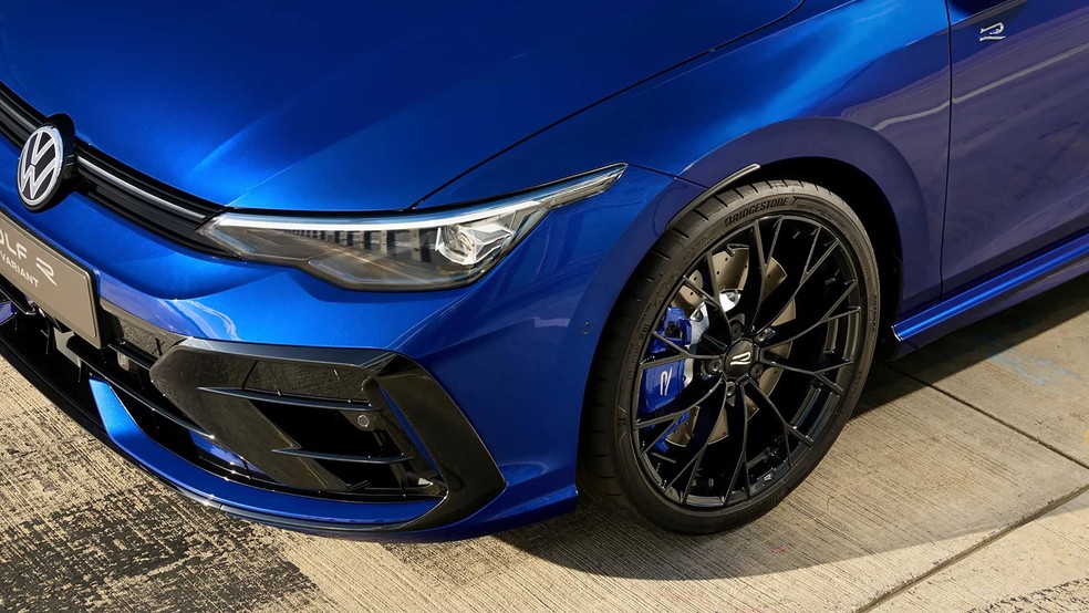 Novo Volkswagen Golf R tem 333 cv e usa ChatGPT; veja para quê