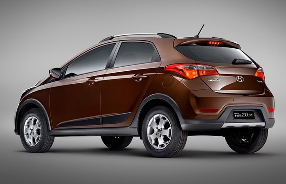 Hyundai HB20X topo de linha agora é só automático