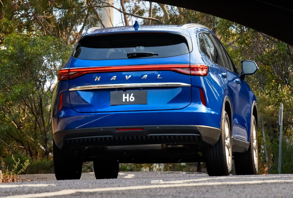 Haval 6 híbrido pode rodar 1.000 km e chega ao Brasil no fim do ano