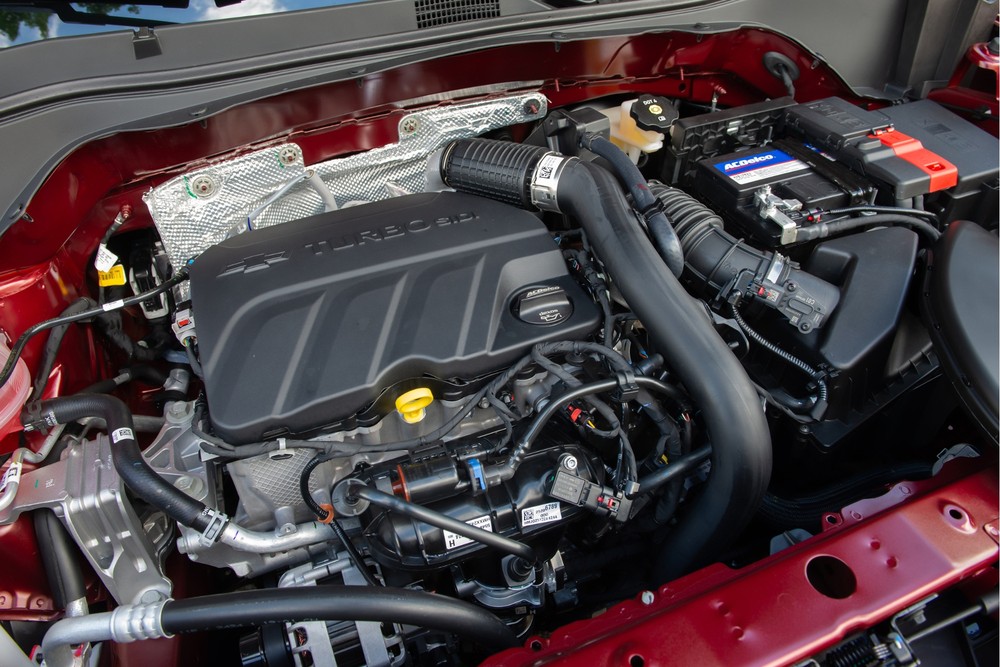 Chevrolet Onix e Tracker 2026 perdem potência para baixar preço; entenda