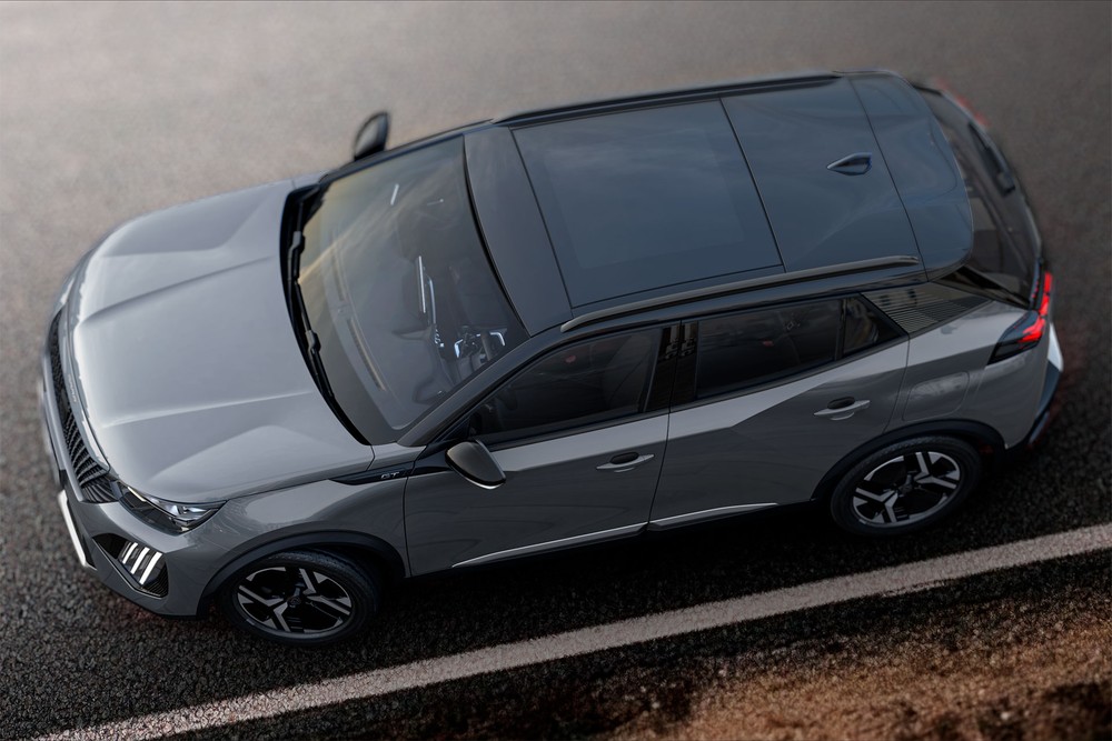 Novo Peugeot 2008 terá versão GT e teto solar que agora pode abrir
