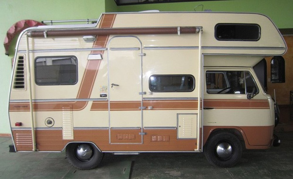 Achado Usado: Karmann Ghia Mobil Safari zero km, a Kombi motorhome