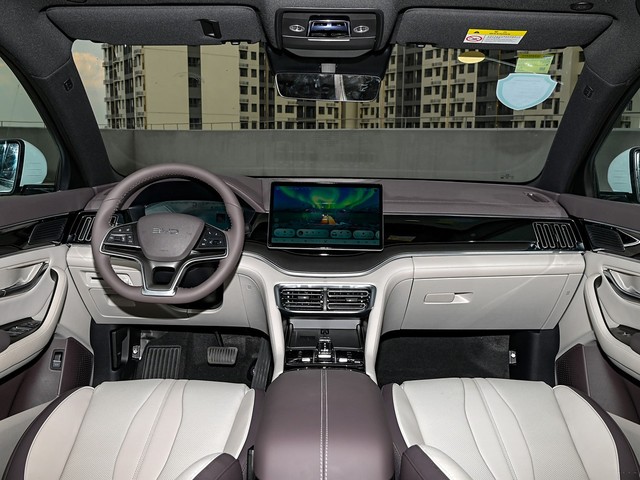 Novo BYD Song Plus tem 1.500 km de autonomia, cara de Seal e faz 25 km/l