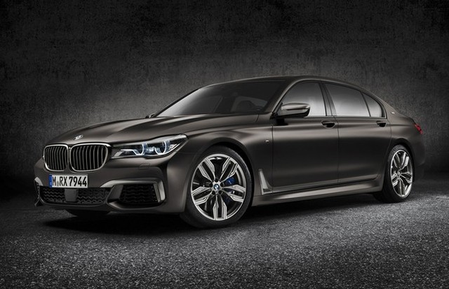 BMW M760i xDrive é revelado com 600 cv