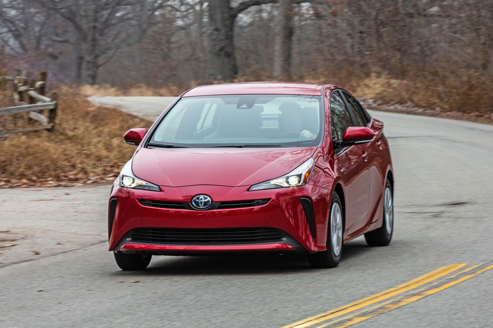 Toyota Prius chega ao Brasil com novo visual por R$ 128.530