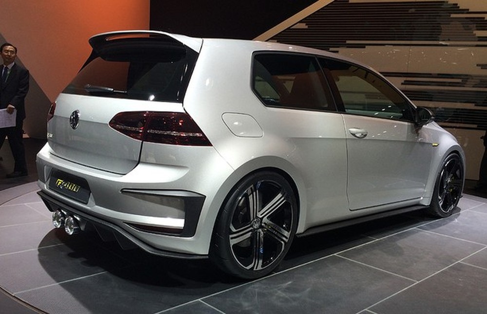 Volkswagen revela conceito do Golf R 400 no Salão de Pequim