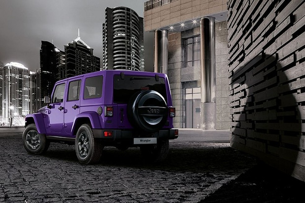 Jeep lança edição limitada do Wrangler com pintura roxa