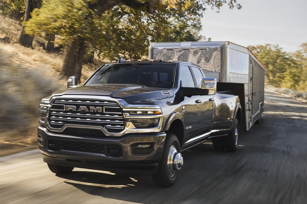 Ram exibe 1500 RHO de 547 cv e 3500 capaz de rebocar 15 toneladas