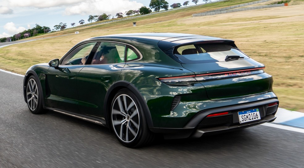 Porsche Taycan Turbo GT é o novo carro mais rápido do Brasil