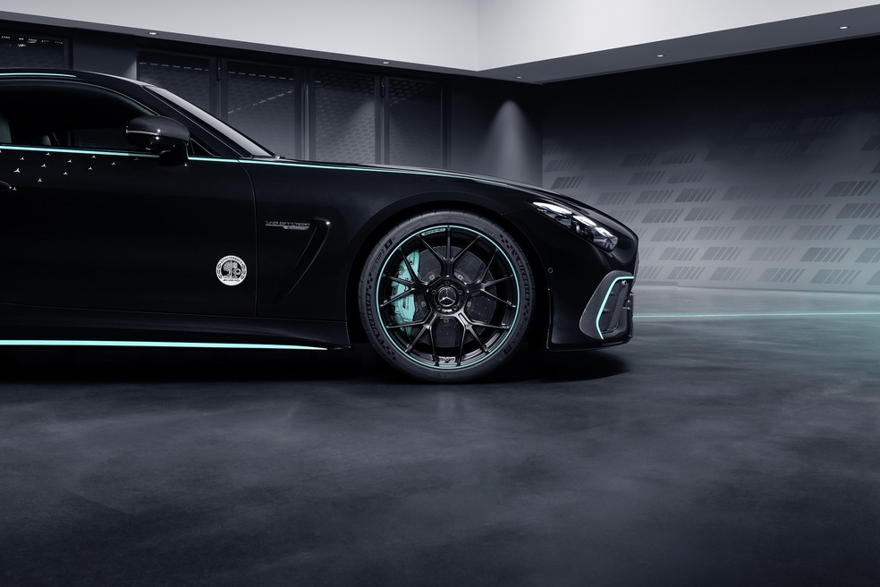 Mercedes-AMG GT tem nova série com 640 cv e elementos de carro da F1