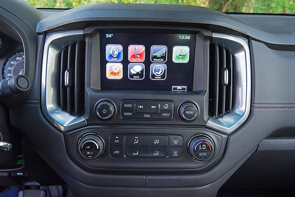 Chevrolet S10 2017 chega reestilizada e com novos equipamentos