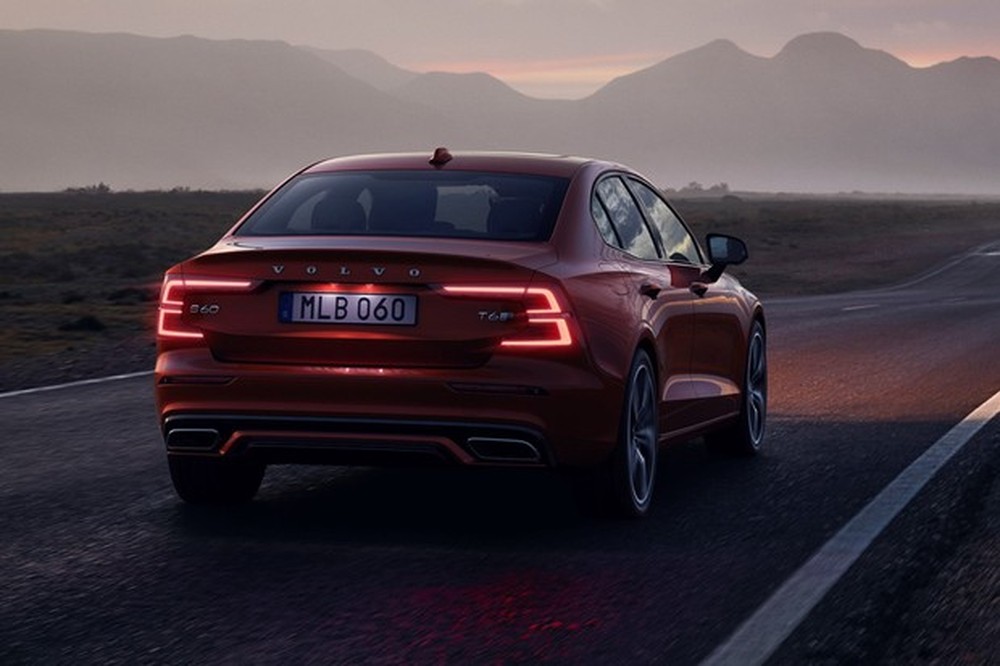 Novo Volvo S60 é um mini S90 mais esportivo e sem motor a diesel