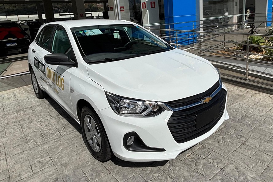 Chevrolet Onix Log: conheça a versão de menos de R$ 90 mil para levar carga