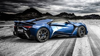 Fenyr SuperSport tem mais de 900 cv e chega aos 400 km/h