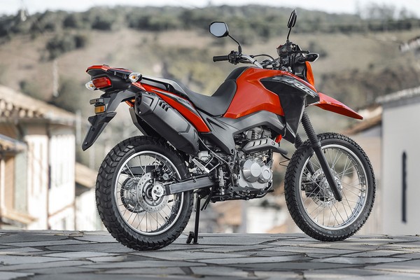 Honda NXR 160 Bros 2025 traz ABS e nova suspensão; veja os preços