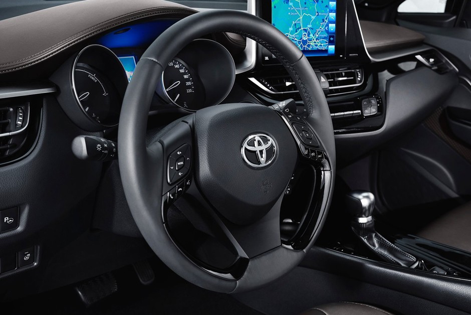 Novo Toyota C-HR tem o interior revelado