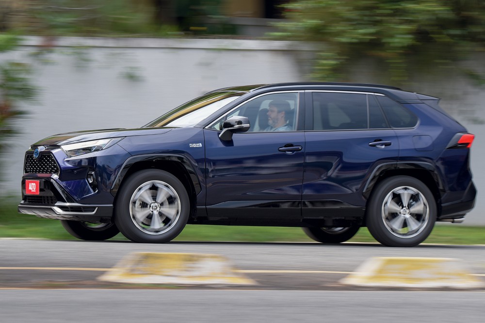Teste: Toyota RAV4 PHEV repete fórmula que marca já usou com o Prius