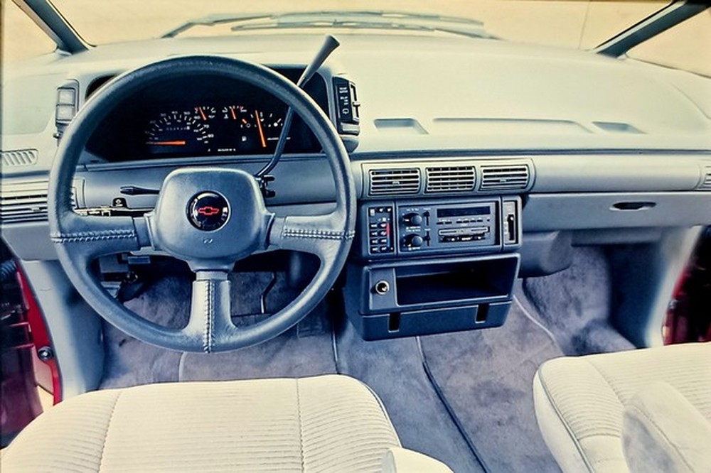 Teste de 1991: Chevrolet Lumina é a van que veio do futuro e encantou o ...