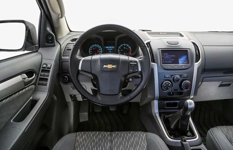 Chevrolet S10 ganha linha 2016 com novas versões