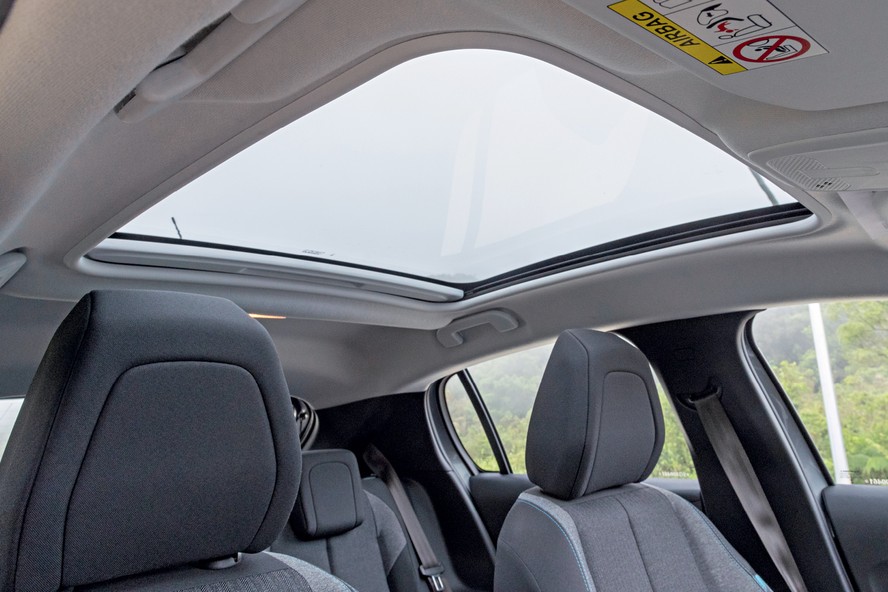 6 carros usados a partir de R$ 47 mil com teto solar para andar com estilo