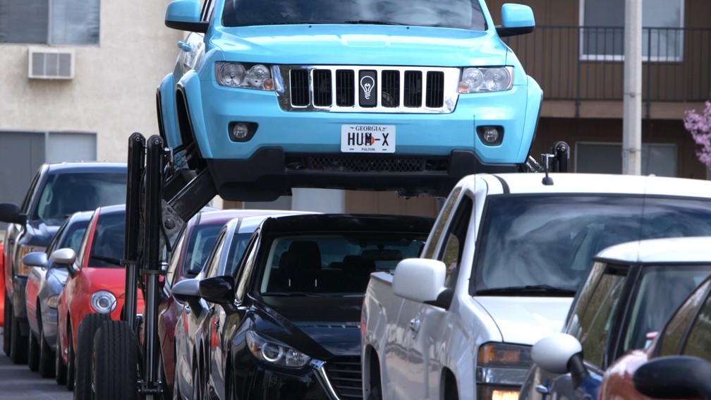 Tecnologia permite carro se elevar e passar por cima de outros veículos ...